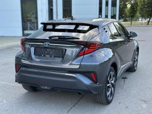 Серый Тойота C-HR 2020 в Каунас, объемом двигателя 1.80 л и пробегом 124 тыс. км за 20950 €, фото 8 на AUTOMOTO.COM.LV