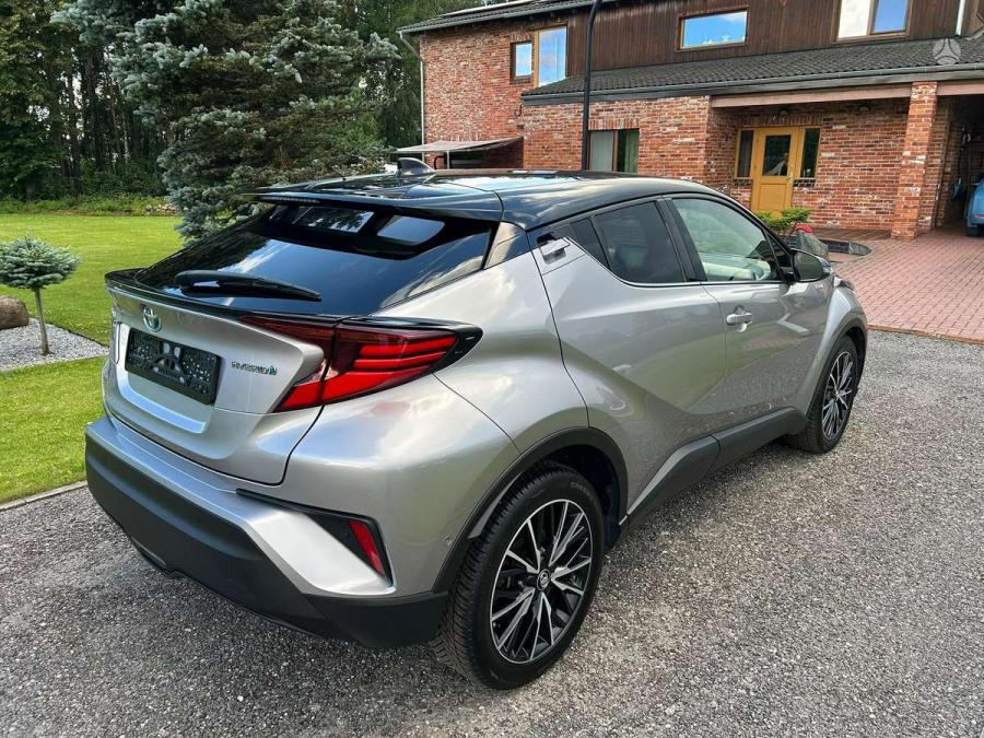 Серый Тойота C-HR 2020 в Вильнюс, объемом двигателя 1.80 л и пробегом 137 тыс. км за 19800 €, фото 5 на AUTOMOTO.COM.LV