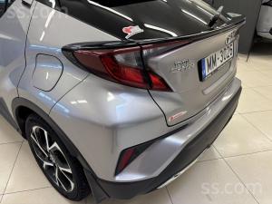 Pelēks Toyota C-HR 2020 Rīga, ar dzinēja tilpumu 2.00 L un nobraukumu 129 tūkst. km par 18900 €, foto 8 vietnē AUTOMOTO.COM.LV