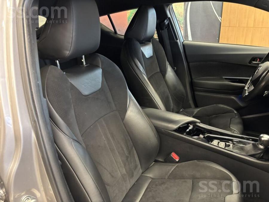 Pelēks Toyota C-HR 2020 Rīga, ar dzinēja tilpumu 2.00 L un nobraukumu 129 tūkst. km par 18900 €, foto 14 vietnē AUTOMOTO.COM.LV