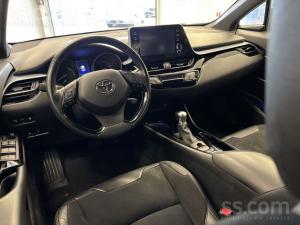 Pelēks Toyota C-HR 2020 Rīga, ar dzinēja tilpumu 2.00 L un nobraukumu 129 tūkst. km par 18900 €, foto 15 vietnē AUTOMOTO.COM.LV