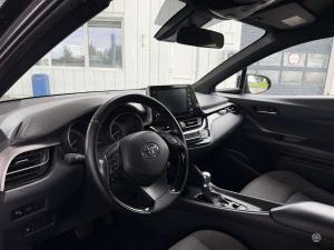 Grey Toyota C-HR 2020 in Kaunas, with an engine capacity of 1.80 L and mileage of 224 thousand km for 13800 €, photo 9 on AUTOMOTO.COM.LV