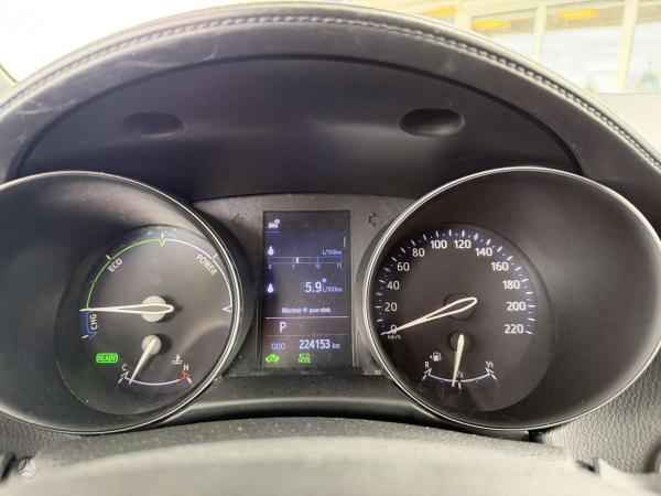 Grey Toyota C-HR 2020 in Kaunas, with an engine capacity of 1.80 L and mileage of 224 thousand km for 13800 €, photo 9 on AUTOMOTO.COM.LV