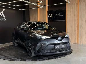 Pelēks Toyota C-HR 2020 Kauņa, ar dzinēja tilpumu 1.80 L un nobraukumu 124 tūkst. km par 22990 €, foto 4 vietnē AUTOMOTO.COM.LV