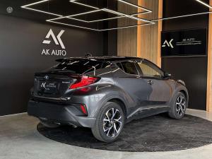 Pelēks Toyota C-HR 2020 Kauņa, ar dzinēja tilpumu 1.80 L un nobraukumu 124 tūkst. km par 22990 €, foto 13 vietnē AUTOMOTO.COM.LV