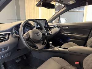 Pelēks Toyota C-HR 2020 Kauņa, ar dzinēja tilpumu 1.80 L un nobraukumu 124 tūkst. km par 22990 €, foto 14 vietnē AUTOMOTO.COM.LV