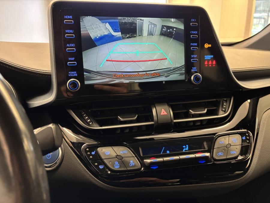 Pelēks Toyota C-HR 2020 Rīga, ar dzinēja tilpumu 2.00 L un nobraukumu 129 tūkst. km par 1890000 €, foto 19 vietnē AUTOMOTO.COM.LV