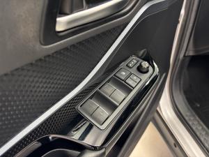 Pelēks Toyota C-HR 2020 Rīga, ar dzinēja tilpumu 2.00 L un nobraukumu 129 tūkst. km par 1890000 €, foto 24 vietnē AUTOMOTO.COM.LV