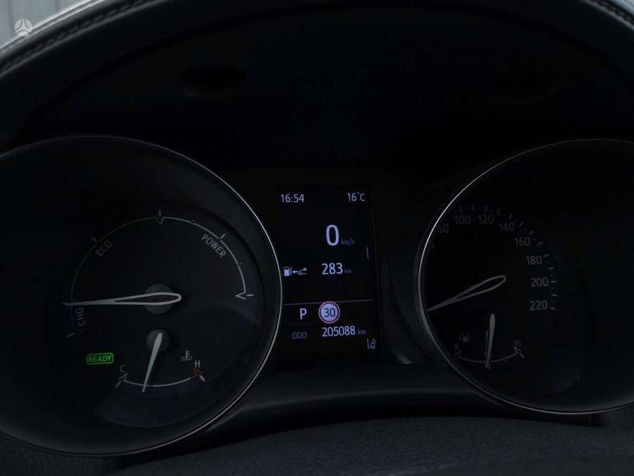 Grey Toyota C-HR 2020 in Kaunas, with an engine capacity of 1.80 L and mileage of 205 thousand km for 17950 €, photo 20 on AUTOMOTO.COM.LV