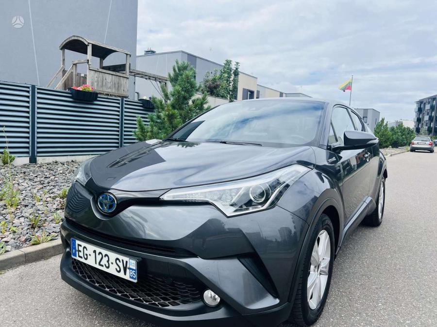 Серый Тойота C-HR 2020 в Каунас, объемом двигателя 1.80 л и пробегом 161 тыс. км за 16600 €, фото 6 на AUTOMOTO.COM.LV