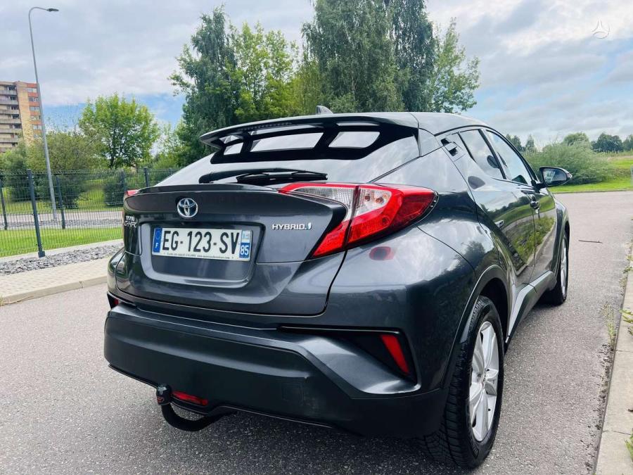Серый Тойота C-HR 2020 в Каунас, объемом двигателя 1.80 л и пробегом 161 тыс. км за 16600 €, фото 8 на AUTOMOTO.COM.LV