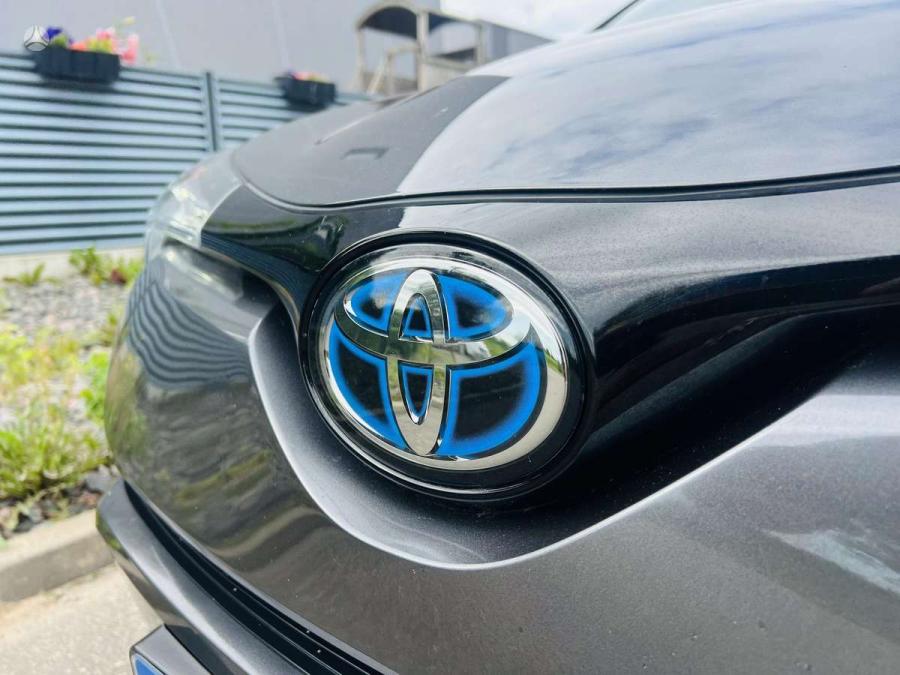 Серый Тойота C-HR 2020 в Каунас, объемом двигателя 1.80 л и пробегом 161 тыс. км за 16600 €, фото 39 на AUTOMOTO.COM.LV