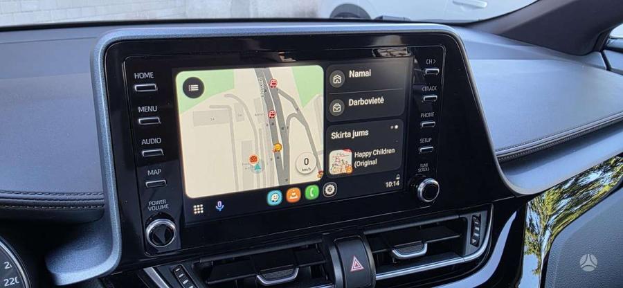 Grey Toyota C-HR 2020 in Vilnius, with an engine capacity of 1.99 L and mileage of 63 thousand km for 23980 €, photo 8 on AUTOMOTO.COM.LV