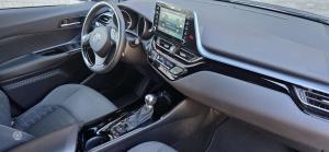 Grey Toyota C-HR 2020 in Vilnius, with an engine capacity of 1.99 L and mileage of 63 thousand km for 23980 €, photo 18 on AUTOMOTO.COM.LV