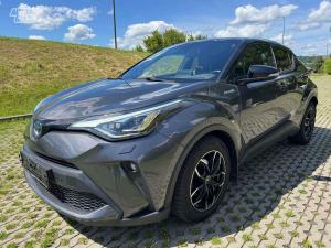 Grey Toyota C-HR 2020 in Kaunas, with an engine capacity of 1.80 L and mileage of 149 thousand km for 20950 €, photo 3 on AUTOMOTO.COM.LV