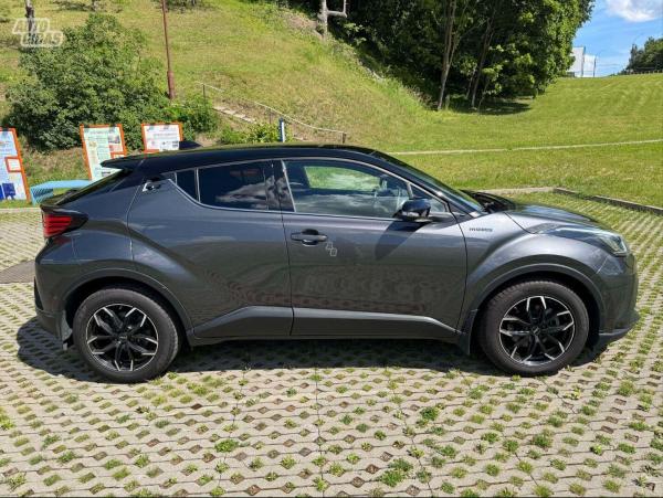 Grey Toyota C-HR 2020 in Kaunas, with an engine capacity of 1.80 L and mileage of 149 thousand km for 20950 €, photo 6 on AUTOMOTO.COM.LV