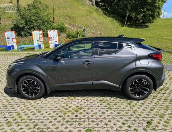 Grey Toyota C-HR 2020 in Kaunas, with an engine capacity of 1.80 L and mileage of 149 thousand km for 20950 €, photo 10 on AUTOMOTO.COM.LV