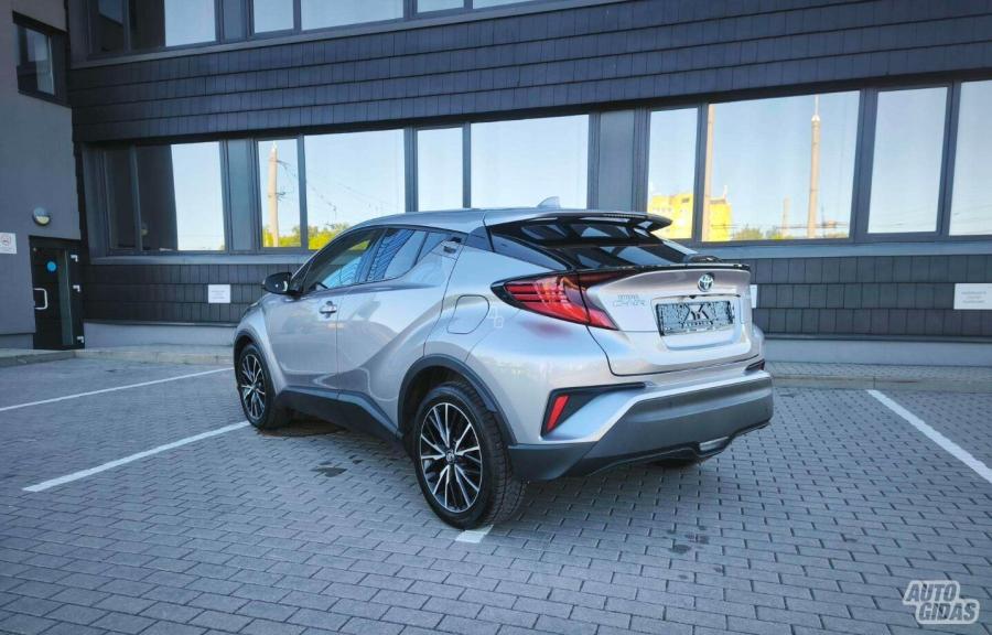 Серый Тойота C-HR 2020 в Каунас, объемом двигателя 1.80 л и пробегом 155 тыс. км за 18550 €, фото 6 на AUTOMOTO.COM.LV