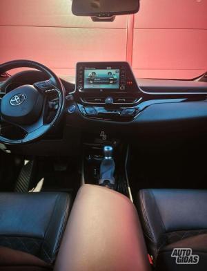 Серый Тойота C-HR 2020 в Каунас, объемом двигателя 1.80 л и пробегом 155 тыс. км за 18550 €, фото 8 на AUTOMOTO.COM.LV