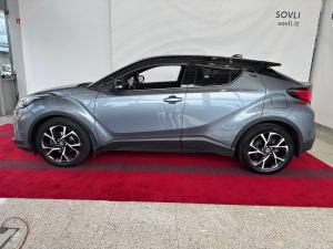 Grey Toyota C-HR 2020 in Siauliai, with an engine capacity of 1.80 L and mileage of 122 thousand km for 20900 €, photo 5 on AUTOMOTO.COM.LV