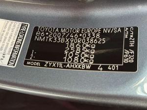 Grey Toyota C-HR 2020 in Siauliai, with an engine capacity of 1.80 L and mileage of 122 thousand km for 20900 €, photo 30 on AUTOMOTO.COM.LV