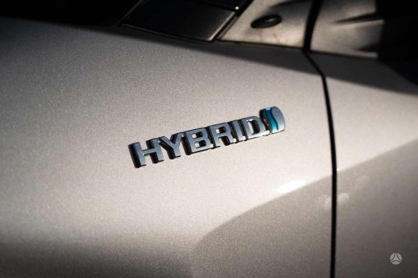 Grey Toyota C-HR 2020 in Vilnius, with an engine capacity of 1.99 L and mileage of 128 thousand km for 19900 €, photo 10 on AUTOMOTO.COM.LV