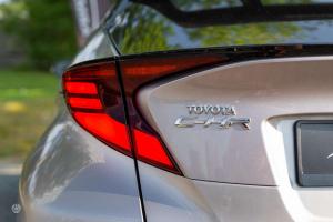 Grey Toyota C-HR 2020 in Vilnius, with an engine capacity of 1.99 L and mileage of 128 thousand km for 19900 €, photo 18 on AUTOMOTO.COM.LV