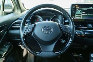 Grey Toyota C-HR 2020 in Vilnius, with an engine capacity of 1.99 L and mileage of 128 thousand km for 19900 €, photo 27 on AUTOMOTO.COM.LV