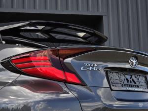 Pelēks Toyota C-HR 2020 Kauņa, ar dzinēja tilpumu 1.80 L un nobraukumu 205 tūkst. km par 17950 €, foto 7 vietnē AUTOMOTO.COM.LV