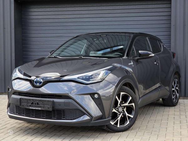 Grey Toyota C-HR 2020 in Kaunas, with an engine capacity of 1.80 L and mileage of 205 thousand km for 17950 €, photo 8 on AUTOMOTO.COM.LV