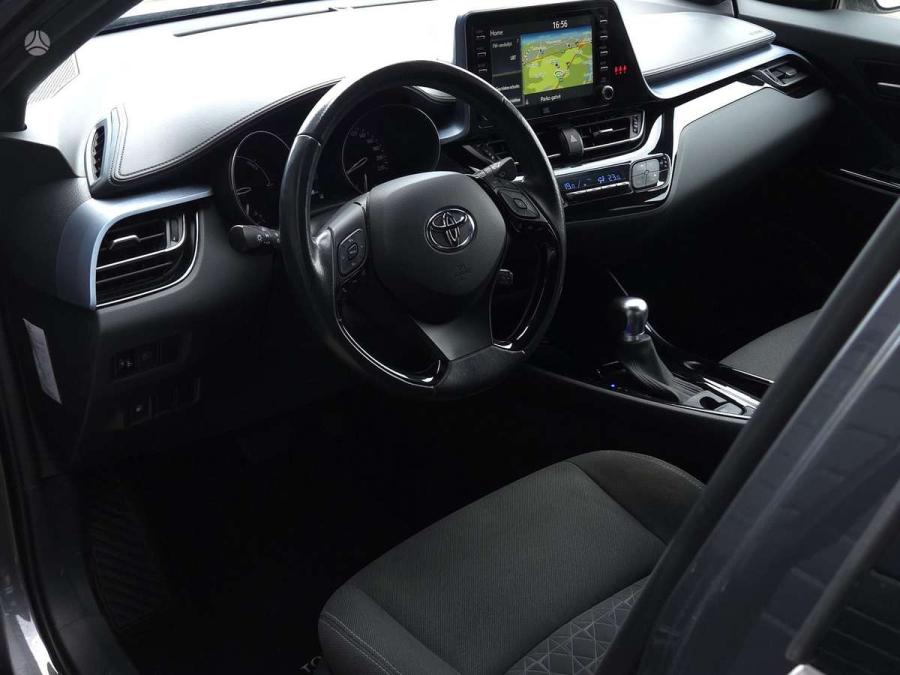Pelēks Toyota C-HR 2020 Kauņa, ar dzinēja tilpumu 1.80 L un nobraukumu 205 tūkst. km par 17950 €, foto 13 vietnē AUTOMOTO.COM.LV