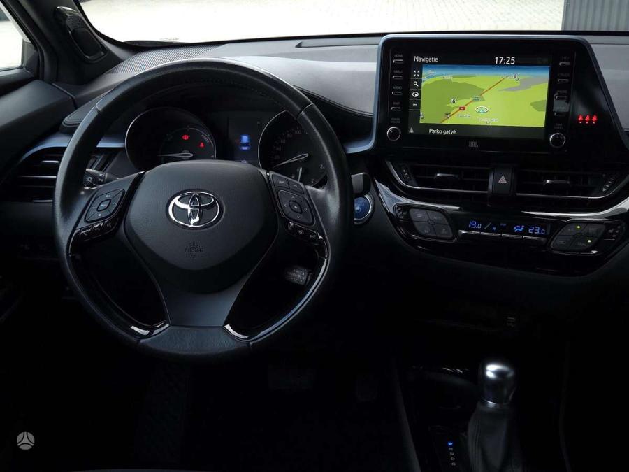 Pelēks Toyota C-HR 2020 Kauņa, ar dzinēja tilpumu 1.80 L un nobraukumu 205 tūkst. km par 17950 €, foto 19 vietnē AUTOMOTO.COM.LV