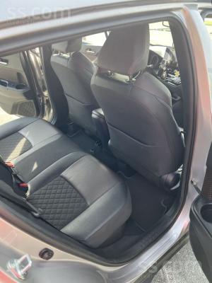 Grey Toyota C-HR 2020 in Riga, with an engine capacity of 1.80 L and mileage of 123 thousand km for 17300 €, photo 9 on AUTOMOTO.COM.LV