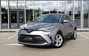 Серый Тойота C-HR 2020 в Вильнюс, объемом двигателя 1.80 л и пробегом 55 тыс. км за 20990 €, фото  на AUTOMOTO.COM.LV