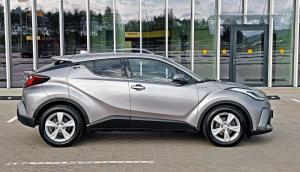 Серый Тойота C-HR 2020 в Вильнюс, объемом двигателя 1.80 л и пробегом 55 тыс. км за 20990 €, фото 9 на AUTOMOTO.COM.LV