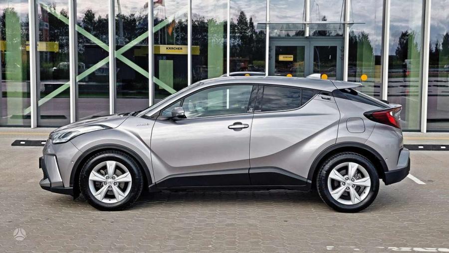 Серый Тойота C-HR 2020 в Вильнюс, объемом двигателя 1.80 л и пробегом 55 тыс. км за 20990 €, фото 10 на AUTOMOTO.COM.LV