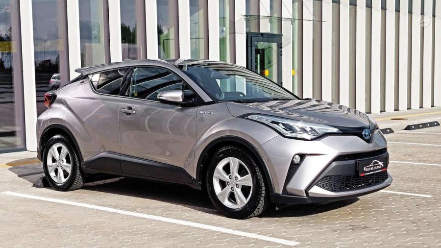 Серый Тойота C-HR 2020 в Вильнюс, объемом двигателя 1.80 л и пробегом 55 тыс. км за 20990 €, фото 12 на AUTOMOTO.COM.LV