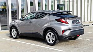 Серый Тойота C-HR 2020 в Вильнюс, объемом двигателя 1.80 л и пробегом 55 тыс. км за 20990 €, фото 13 на AUTOMOTO.COM.LV