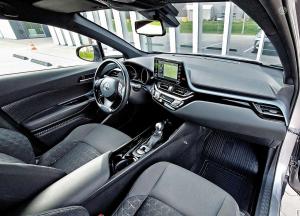 Серый Тойота C-HR 2020 в Вильнюс, объемом двигателя 1.80 л и пробегом 55 тыс. км за 20990 €, фото 20 на AUTOMOTO.COM.LV