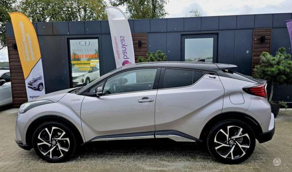 Pelēks Toyota C-HR 2020 Tauragė, ar dzinēja tilpumu 1.99 L un nobraukumu 218 tūkst. km par 16700 €, foto 5 vietnē AUTOMOTO.COM.LV