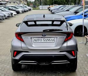 Grey Toyota C-HR 2020 in Taurage, with an engine capacity of 1.99 L and mileage of 218 thousand km for 16700 €, photo 11 on AUTOMOTO.COM.LV