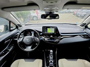 Grey Toyota C-HR 2020 in Taurage, with an engine capacity of 1.99 L and mileage of 218 thousand km for 16700 €, photo 15 on AUTOMOTO.COM.LV