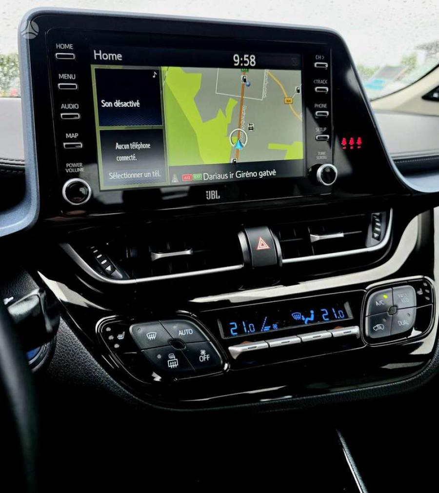 Grey Toyota C-HR 2020 in Taurage, with an engine capacity of 1.99 L and mileage of 218 thousand km for 16700 €, photo 19 on AUTOMOTO.COM.LV