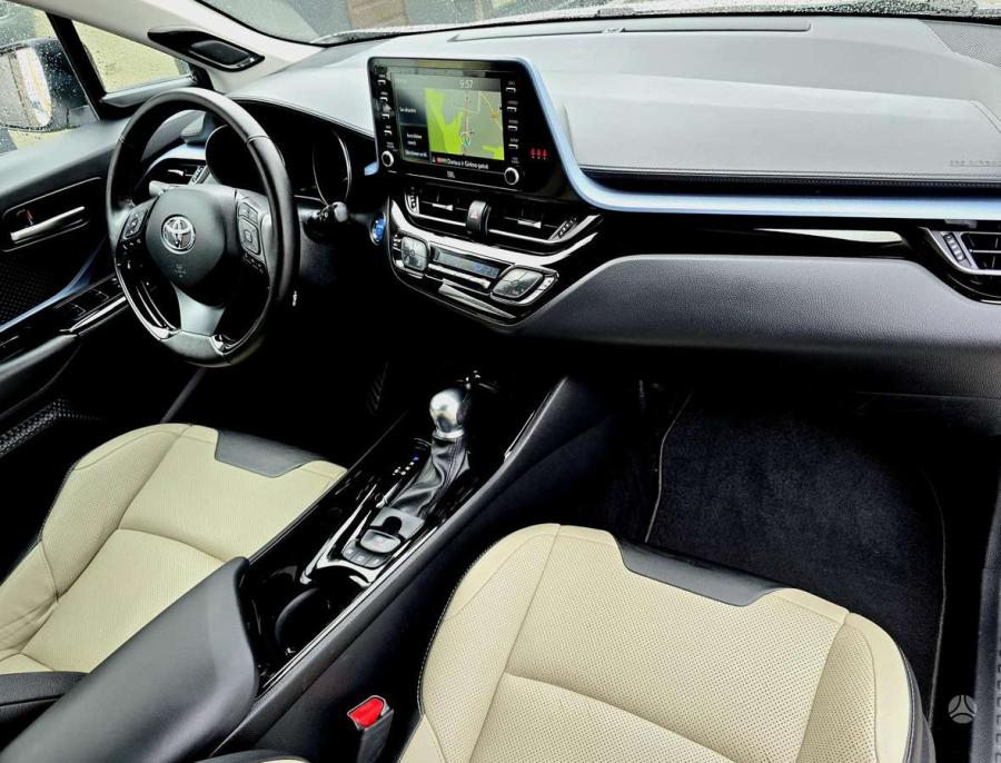 Grey Toyota C-HR 2020 in Taurage, with an engine capacity of 1.99 L and mileage of 218 thousand km for 16700 €, photo 26 on AUTOMOTO.COM.LV