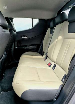 Grey Toyota C-HR 2020 in Taurage, with an engine capacity of 1.99 L and mileage of 218 thousand km for 16700 €, photo 27 on AUTOMOTO.COM.LV