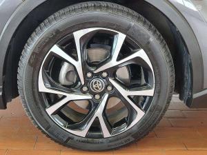 Серый Тойота C-HR 2020 в Каунас, объемом двигателя 1.99 л и пробегом 89 тыс. км за 21450 €, фото 23 на AUTOMOTO.COM.LV