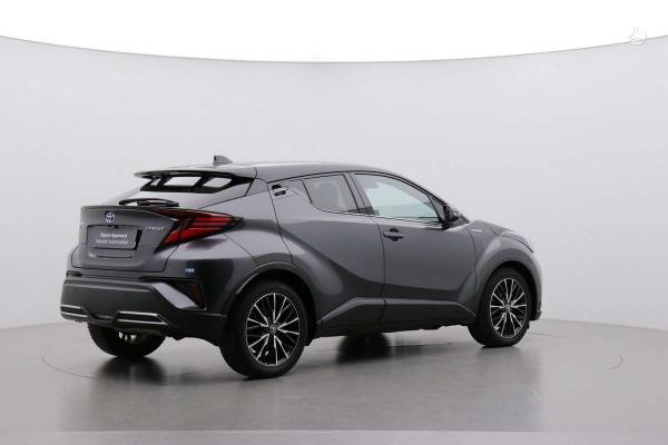 Серый Тойота C-HR 2020 в Вильнюс, объемом двигателя 1.99 л и пробегом 84 тыс. км за 23900 €, фото 4 на AUTOMOTO.COM.LV