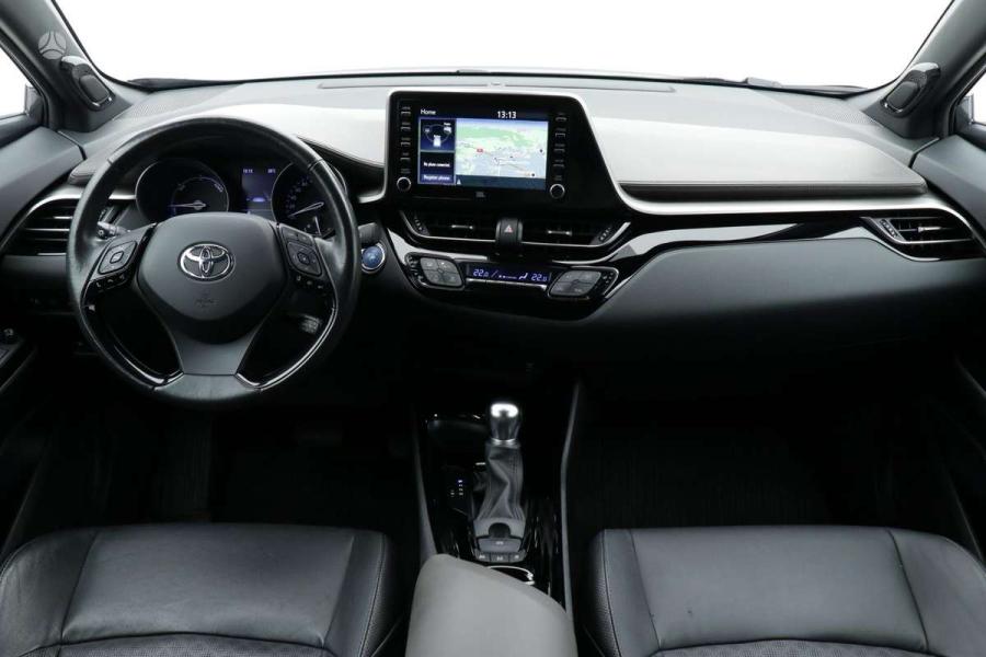 Grey Toyota C-HR 2020 in Vilnius, with an engine capacity of 1.99 L and mileage of 84 thousand km for 23900 €, photo 8 on AUTOMOTO.COM.LV