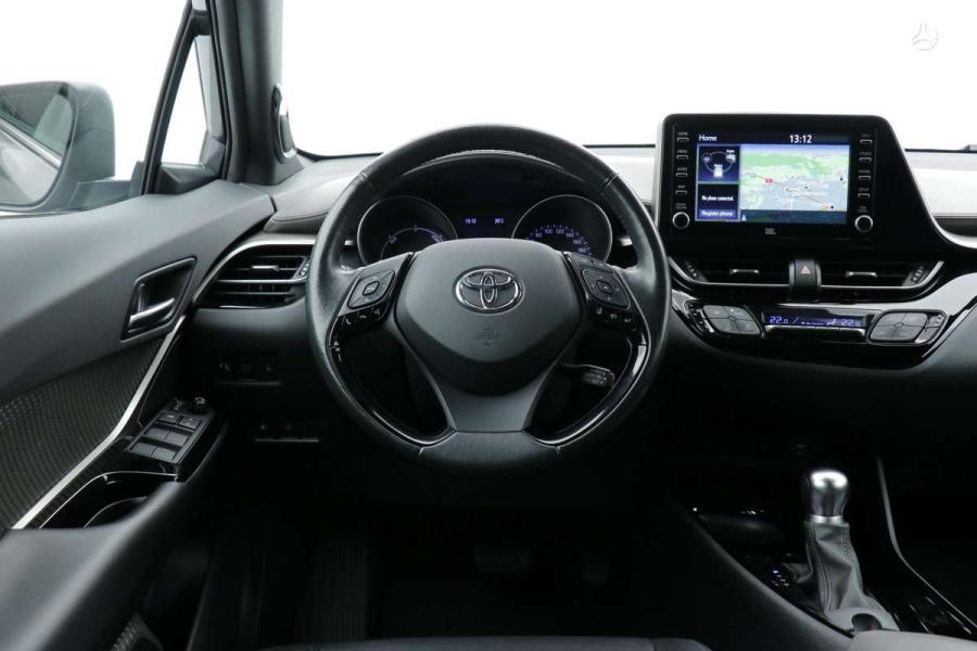 Grey Toyota C-HR 2020 in Vilnius, with an engine capacity of 1.99 L and mileage of 84 thousand km for 23900 €, photo 9 on AUTOMOTO.COM.LV