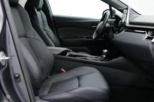 Grey Toyota C-HR 2020 in Vilnius, with an engine capacity of 1.99 L and mileage of 84 thousand km for 23900 €, photo 10 on AUTOMOTO.COM.LV